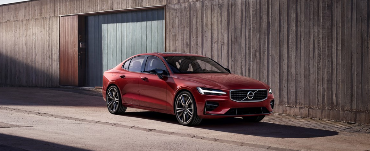 Novos Volvo S60 e V60 Mild Hybrid em Portugal